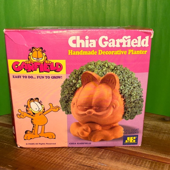 Garfield | Accents | Vintage 202 Chia Pet Garfield Decorative Planter ...